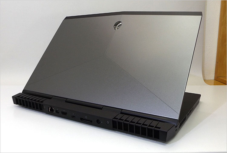 Core i9-8950HK搭載！DELL ALIENWARE 15（R4）レビュー！パソ兄さん